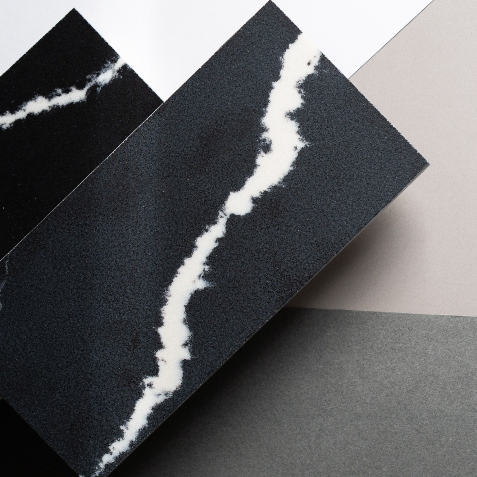 ROYAL BLACK SI COPPIA – Stone Italiana